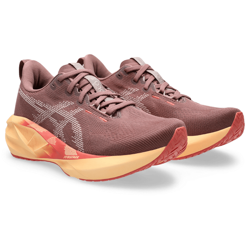 Asics Novablast 5 Tenis rojo de mujer para correr Referencia: 1012B765 ...