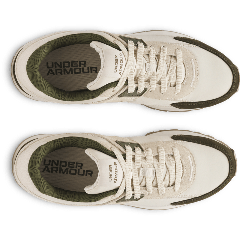 UA Essential Runner Tenis beige de hombre lifestyle - prochampions